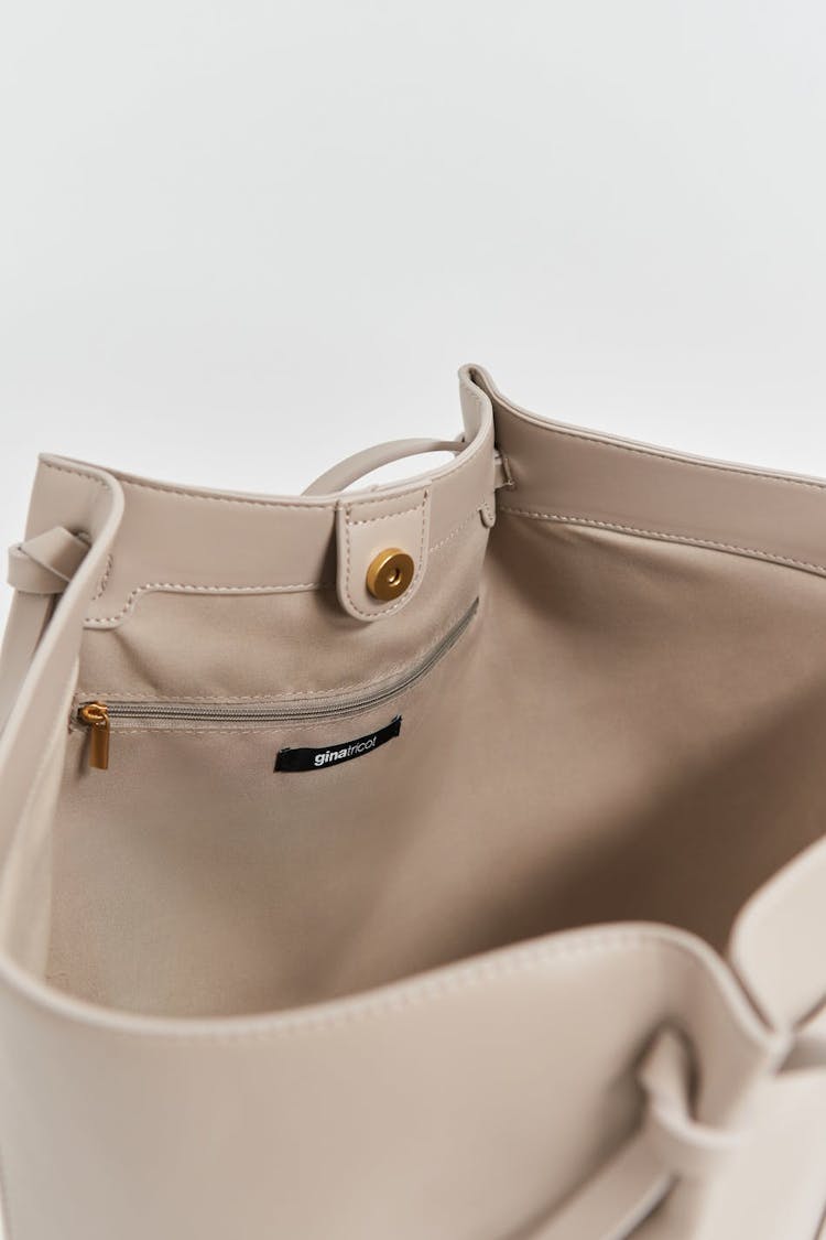 Long strap pu bag - Blache - Femme - Gina Tricot