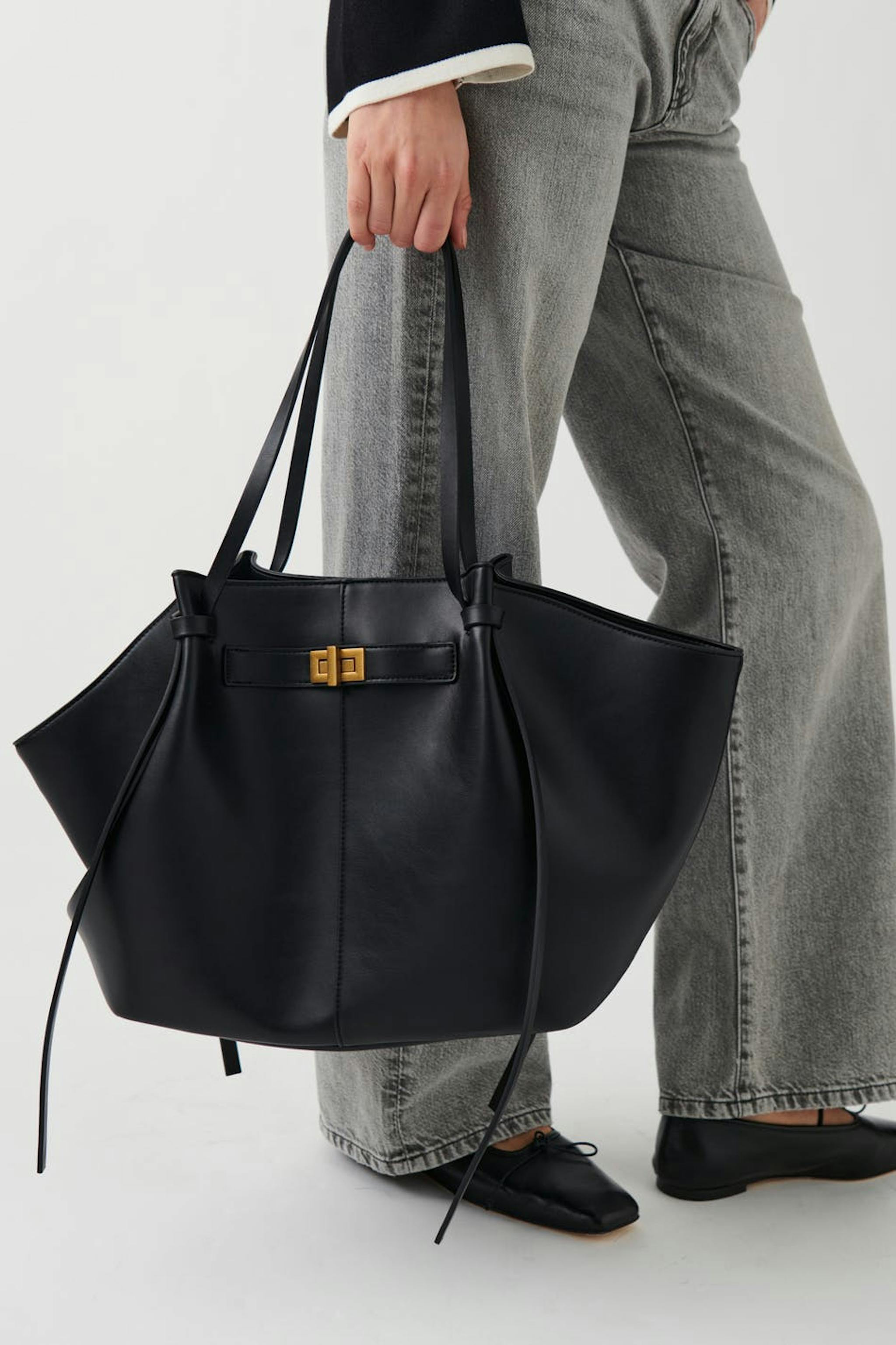 Long strap pu bag - Black - Women - Gina Tricot