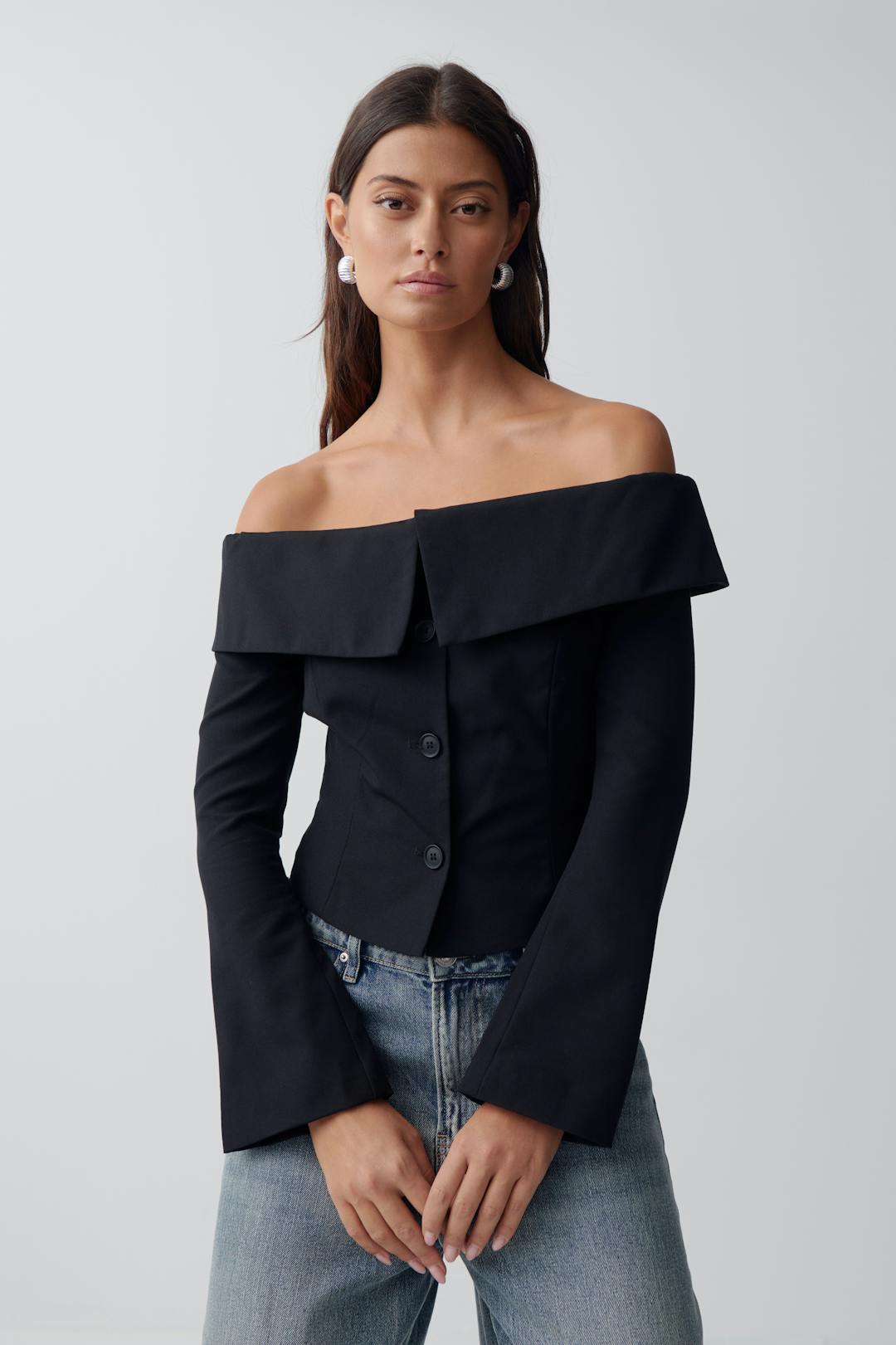 Off shoulder blazer - Svart - Dame - Gina Tricot