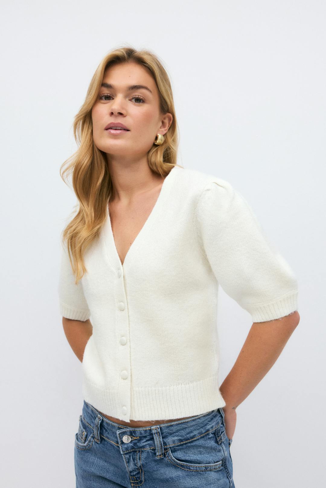 Knitted cardigan - Hvit - Dame - Gina Tricot