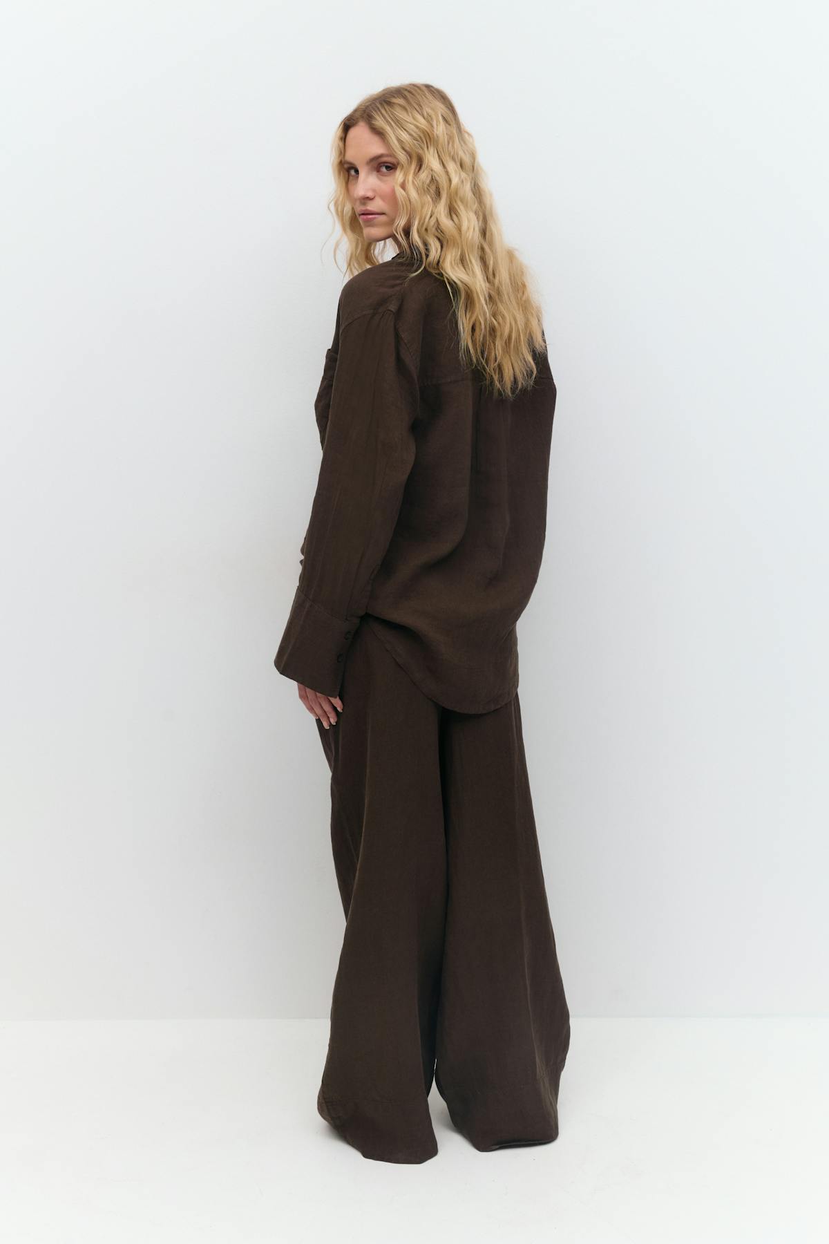 Wide linen trousers - Ruskea - Nainen - Gina Tricot