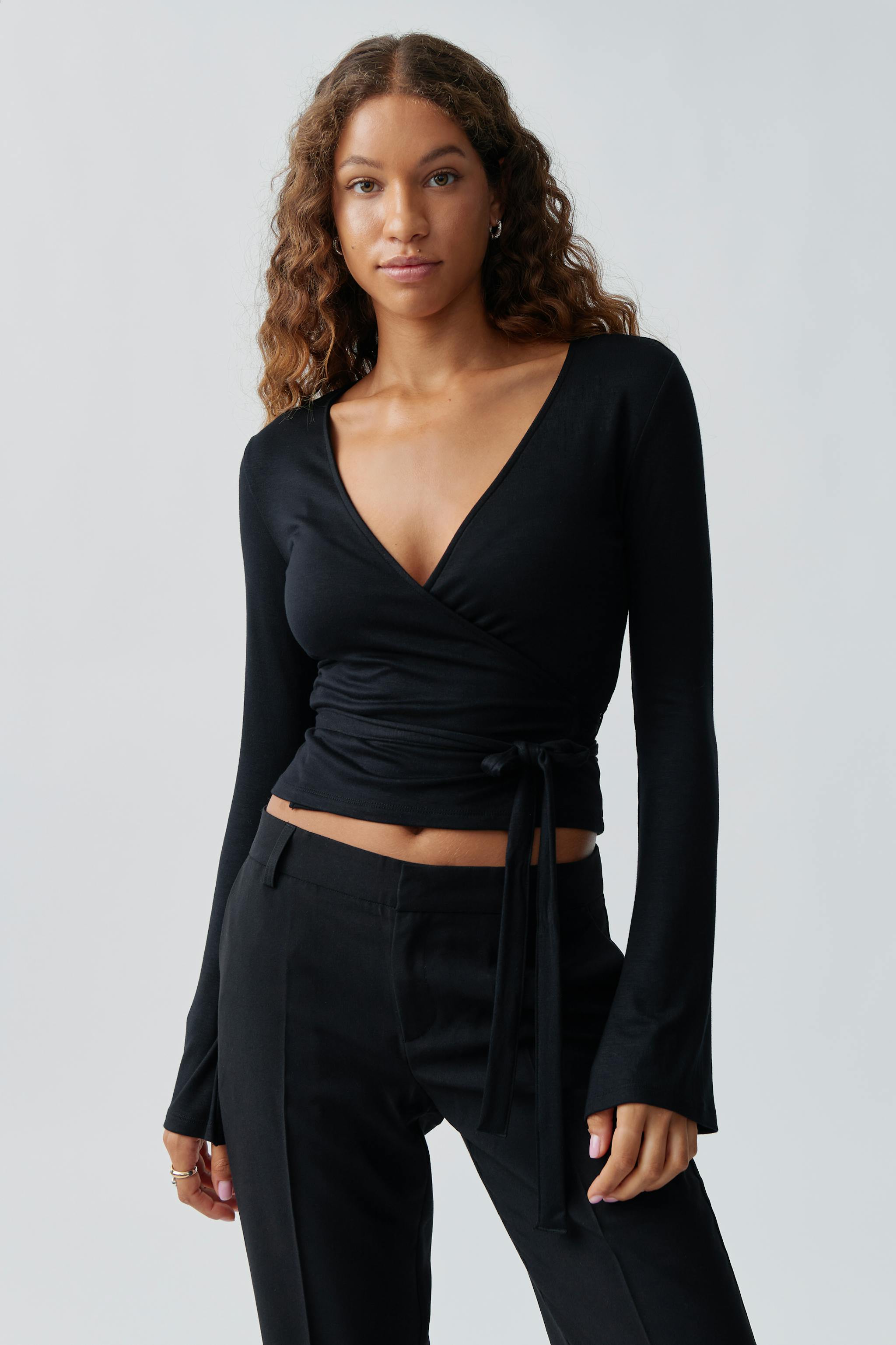 Wrap top - Svart - Dam - Gina Tricot