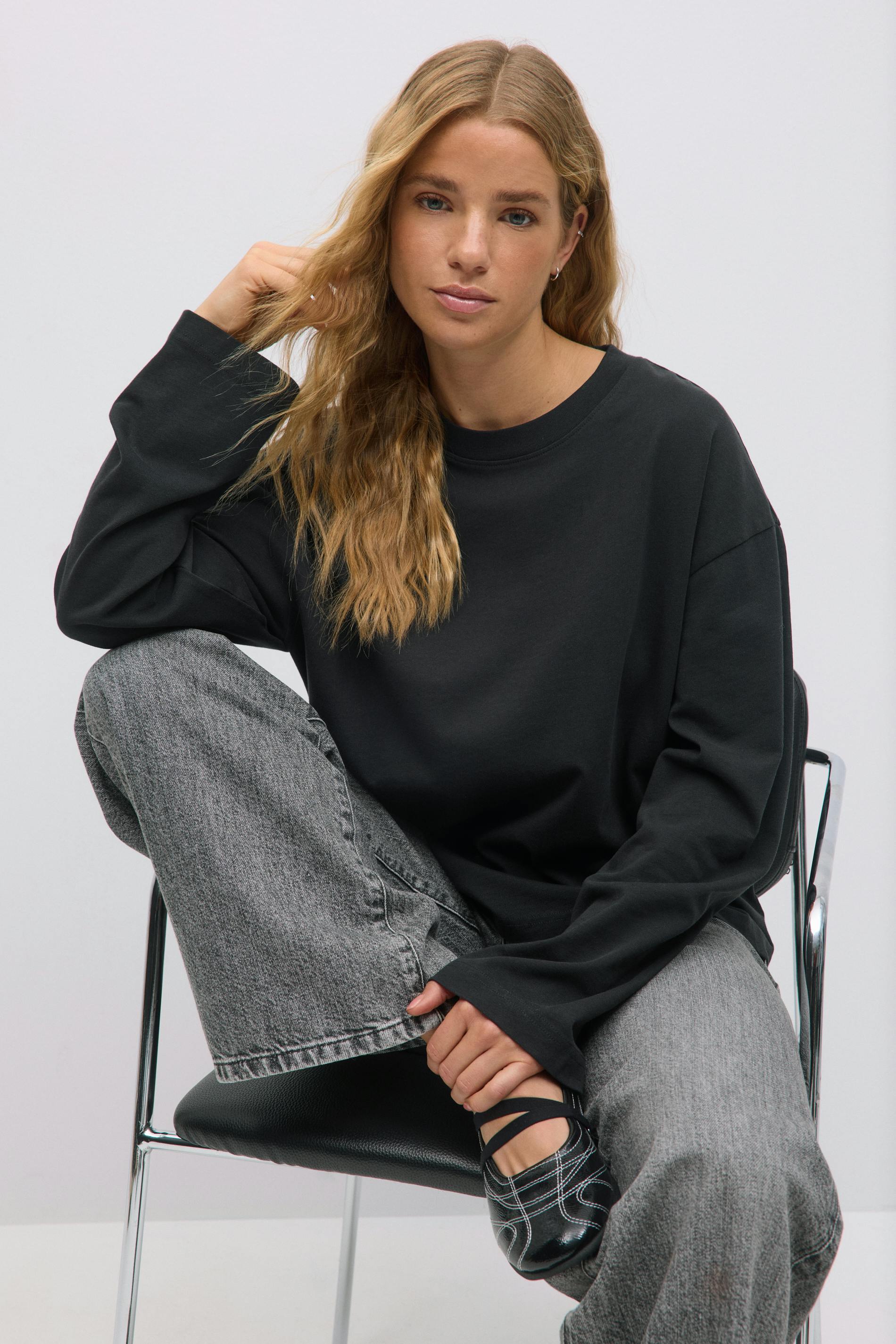 Basic long sleeve tee - Black - Women - Gina Tricot