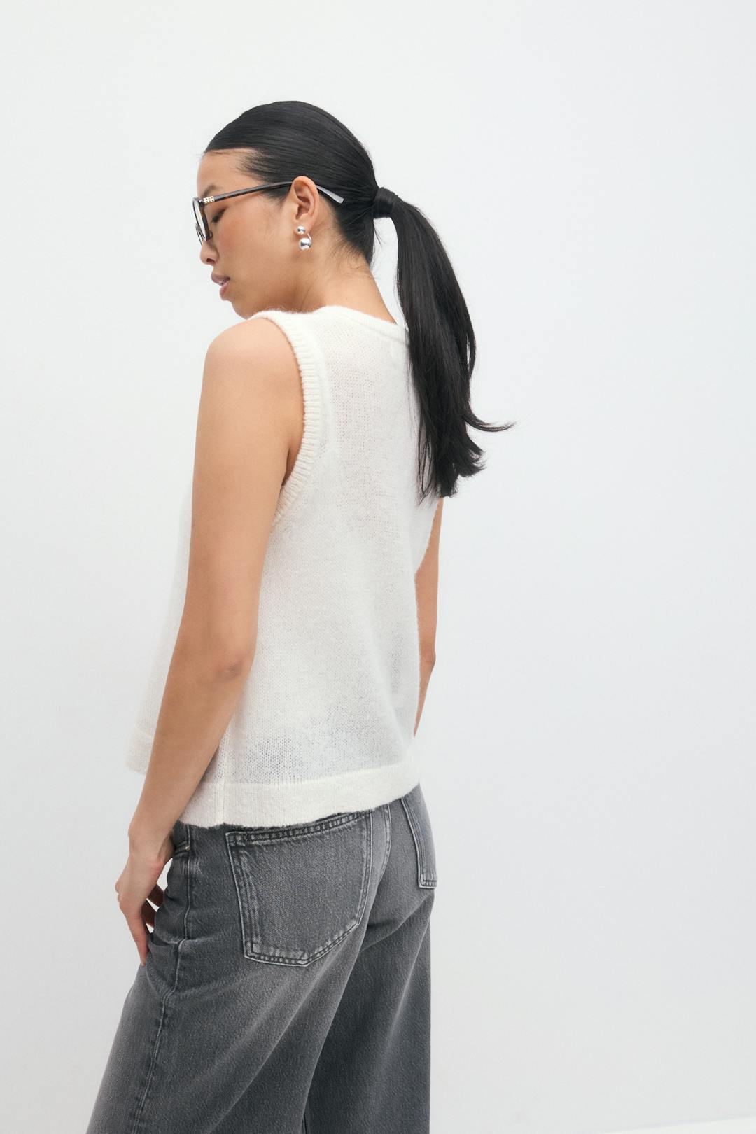 Knitted tie vest - Hvid - Dame - Gina Tricot