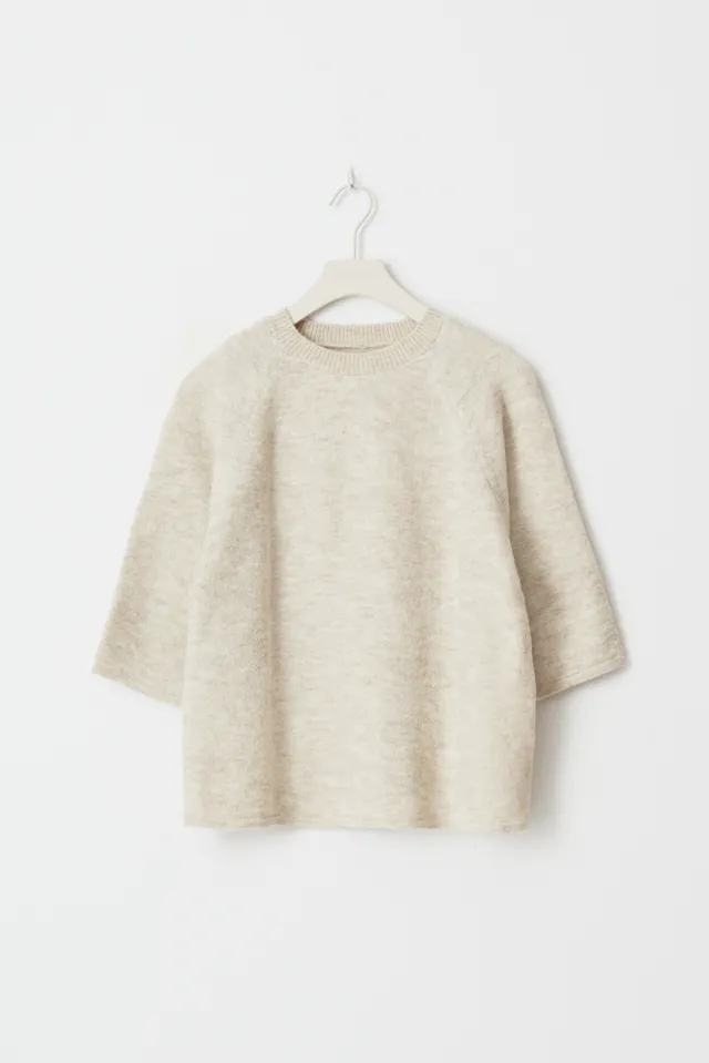Oversized knitted tee - Beige - Dame - Gina Tricot
