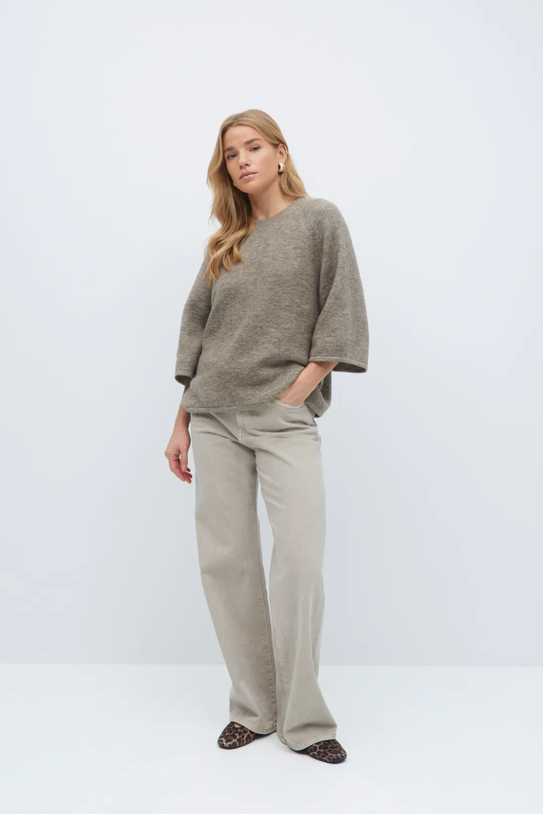 Oversized knitted tee - Beige - Dam - Gina Tricot