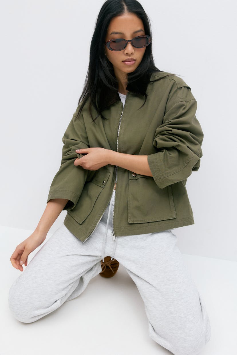 Short cargo jacket - Grønn - Dame - Gina Tricot