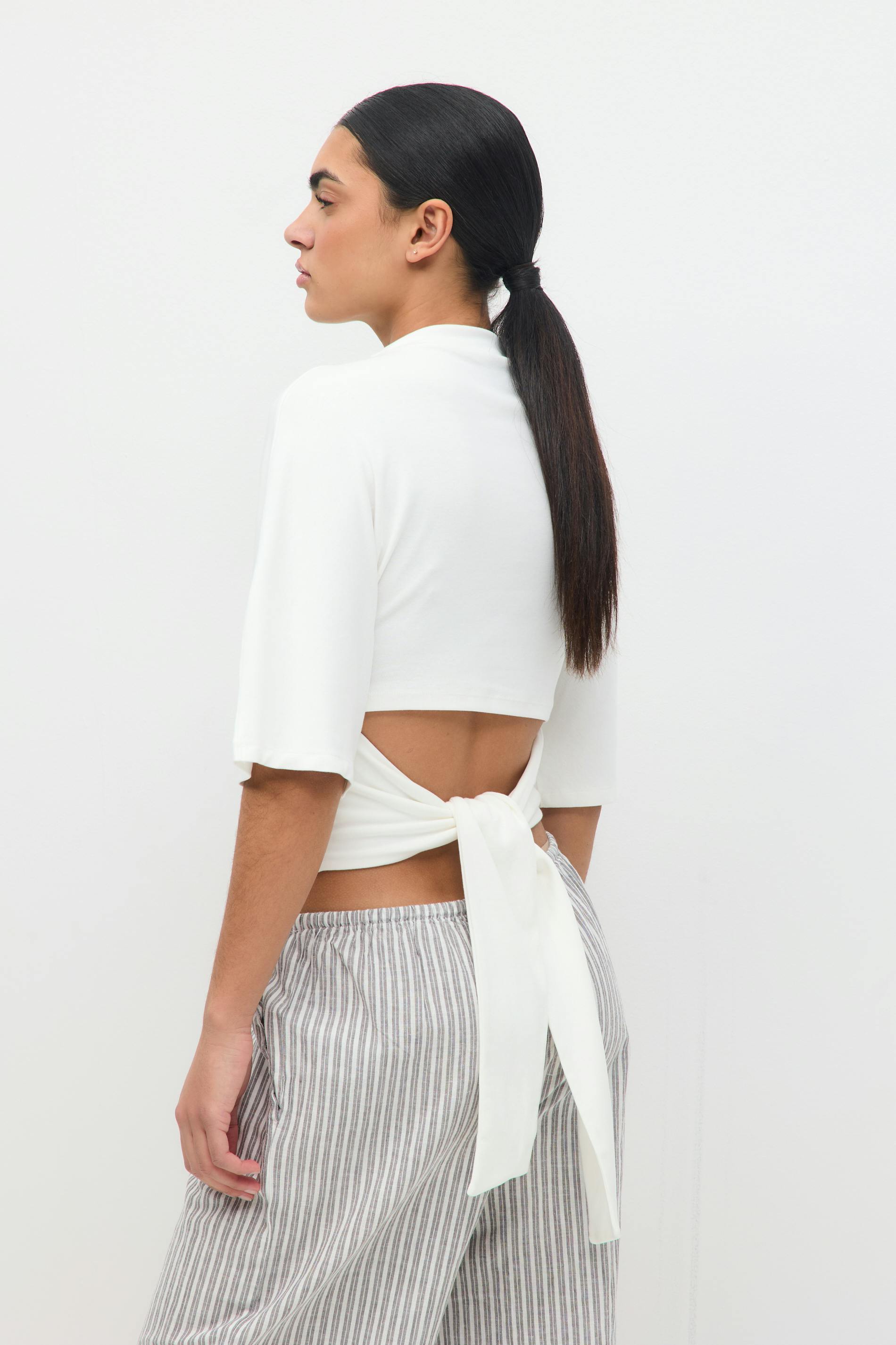 Tie back tee - White - Women - Gina Tricot
