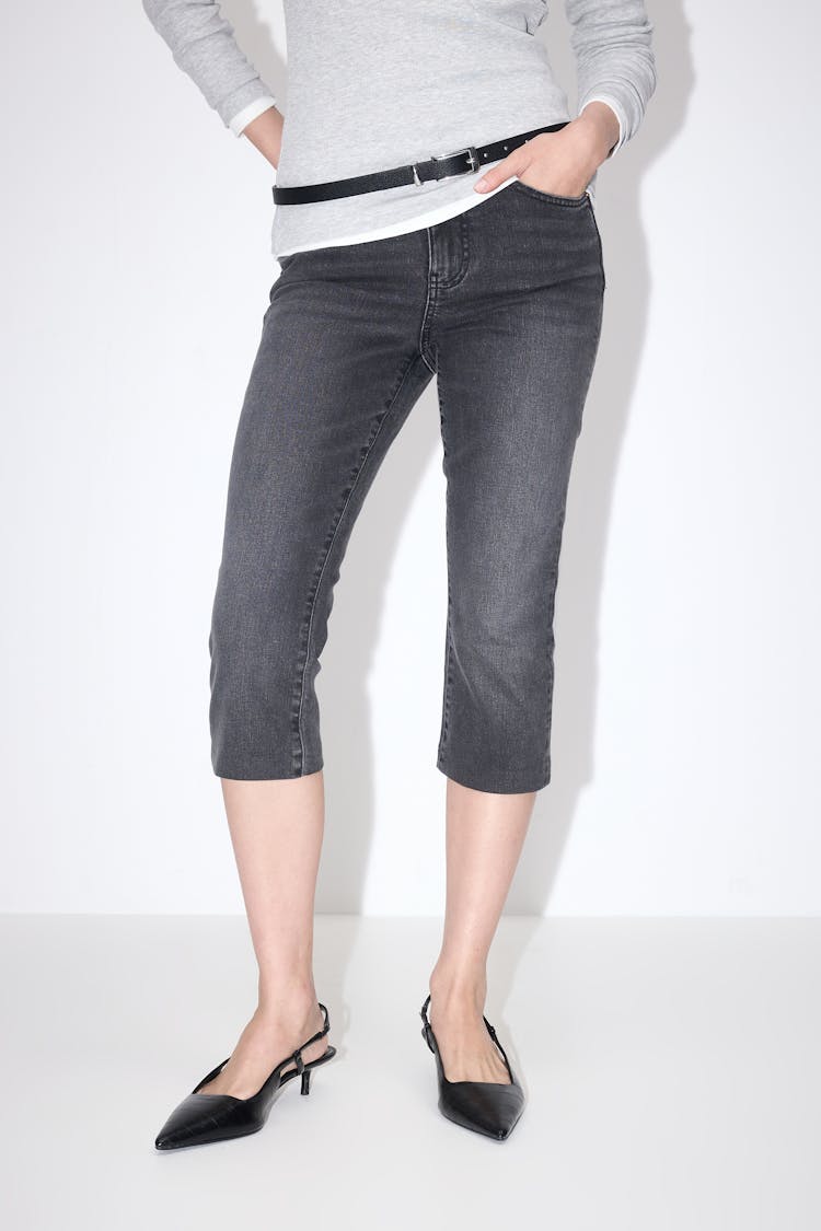 Remade capri jeans - Sort - Dame - Gina Tricot