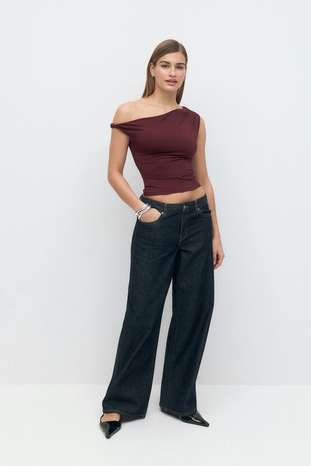 Asymmetric micro top - Rød - Dame - Gina Tricot