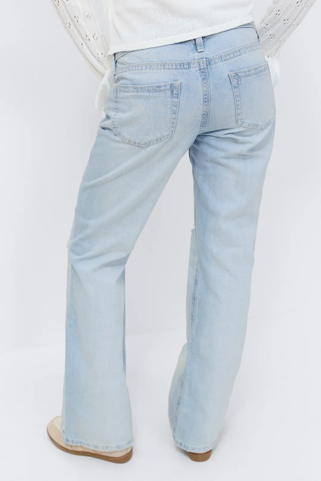 14+ low loose bootcut jeans - Blauw - Gina Tricot