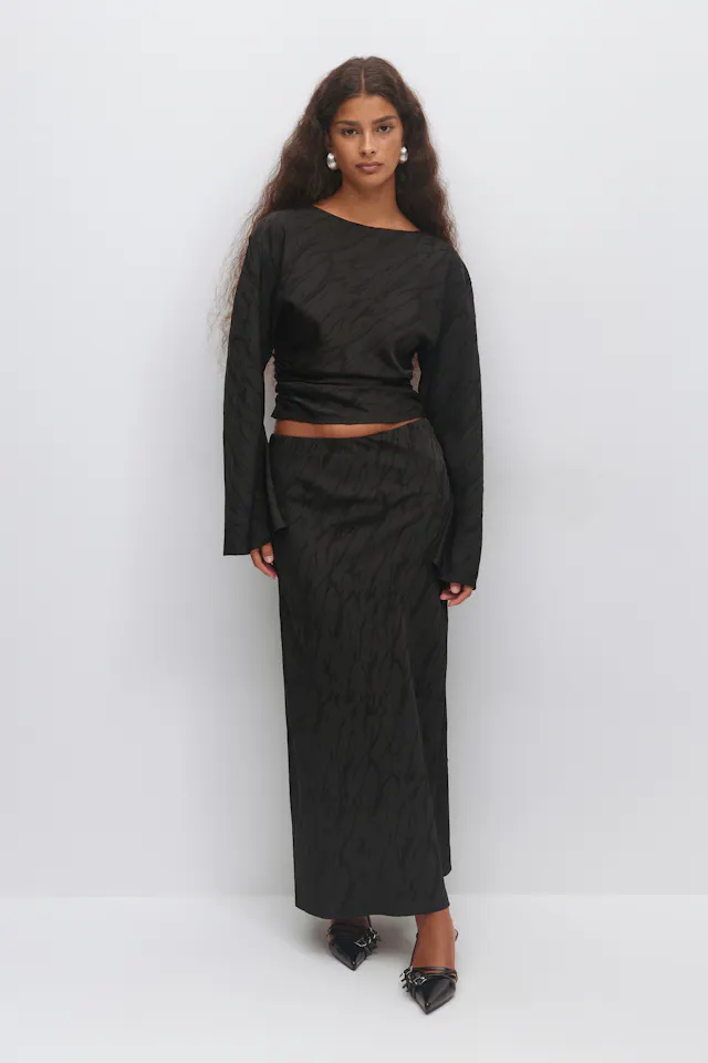 Structured skirt - Svart - Dame - Gina Tricot