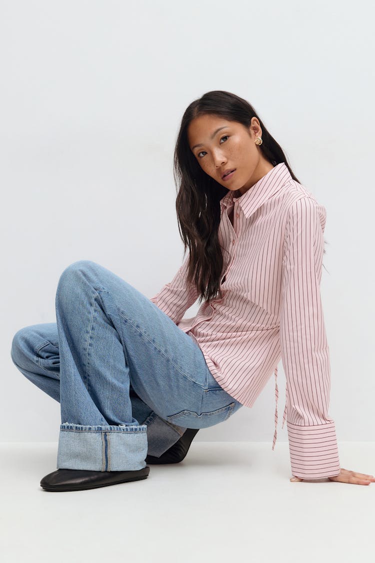 Shaped tie blouse - Pink - Women - Gina Tricot