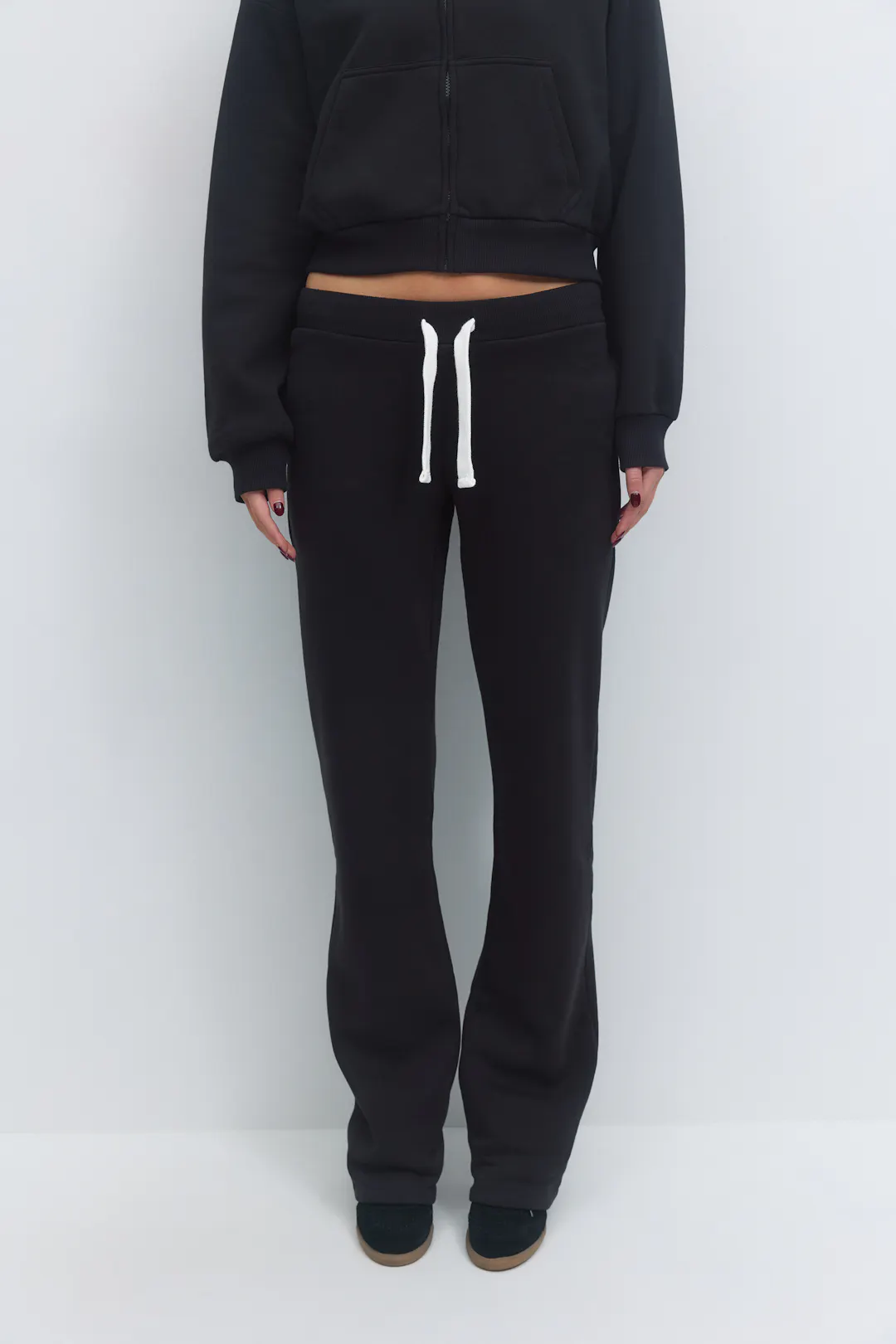 14+ low waist sweatpants - Black - Gina Tricot