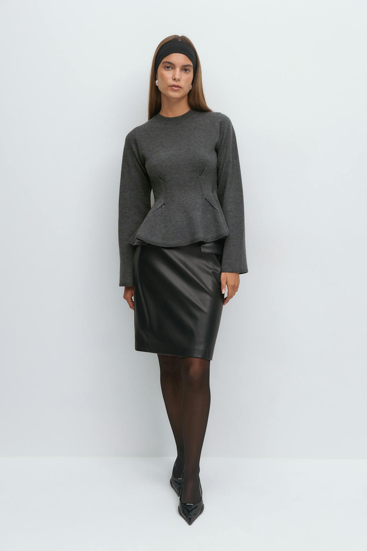 Knitted peplum top - Gris - Femme - Gina Tricot