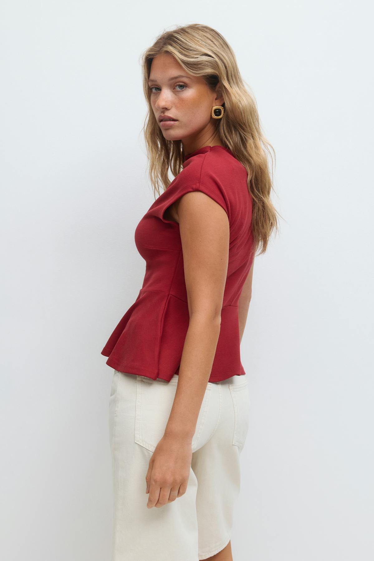 Funnel neck peplum top - Rood - Dame - Gina Tricot
