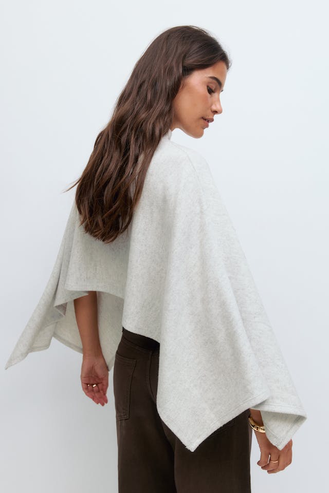Soft cape - Grå - Dame - Gina Tricot