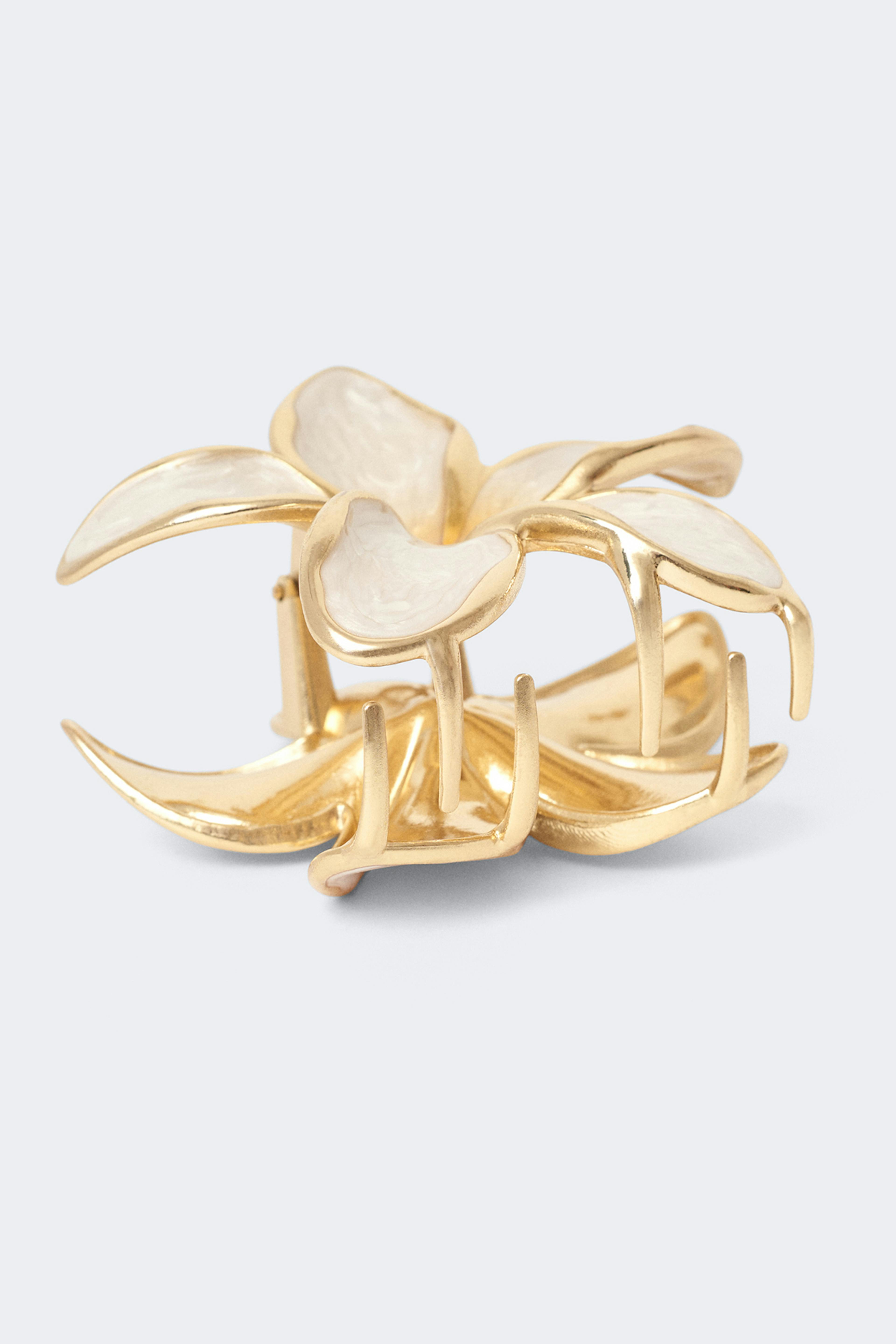 Metal flower hair clip - Blache - Femme - Gina Tricot