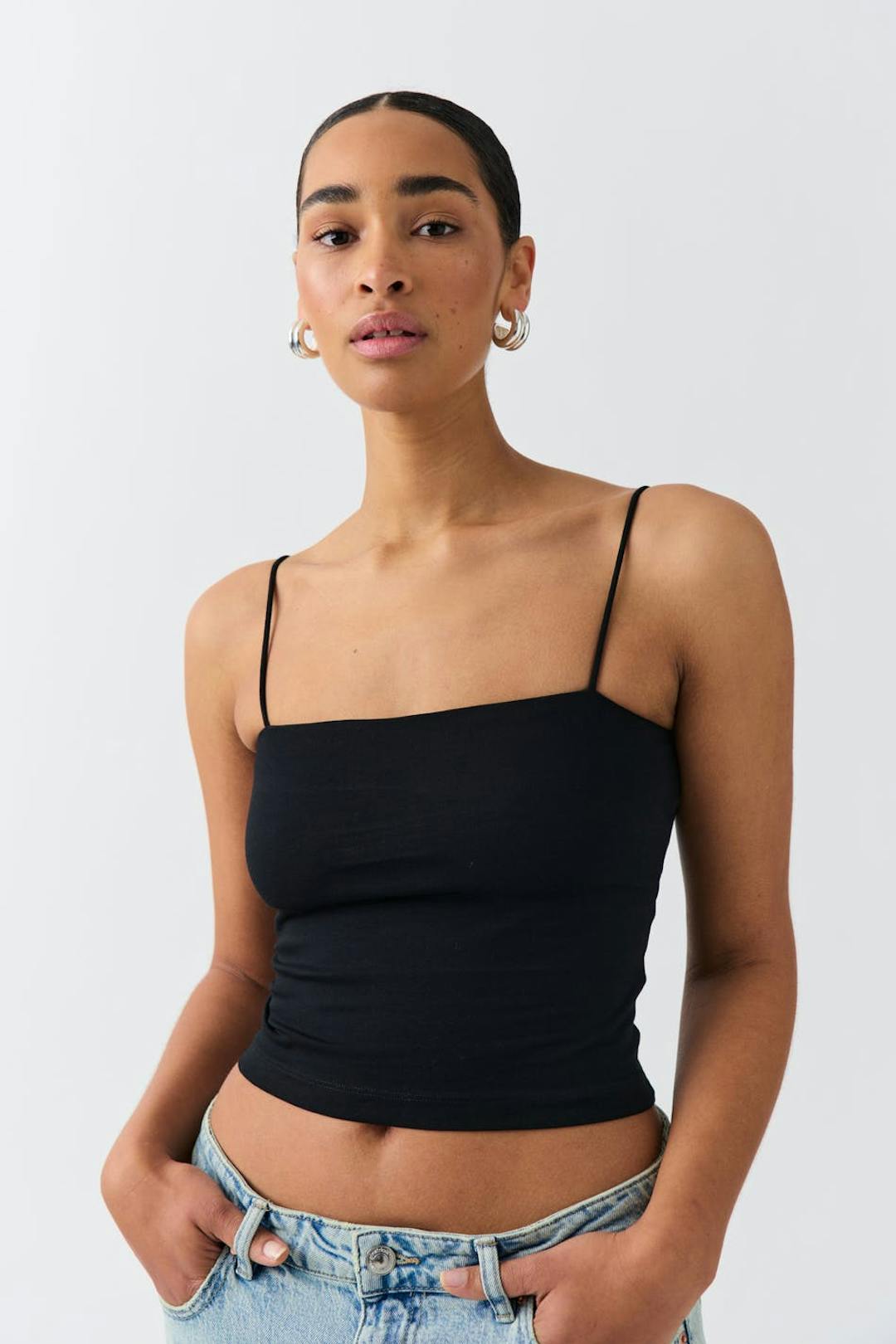 spaghetti strap singlet - Svart - Dam - Gina Tricot