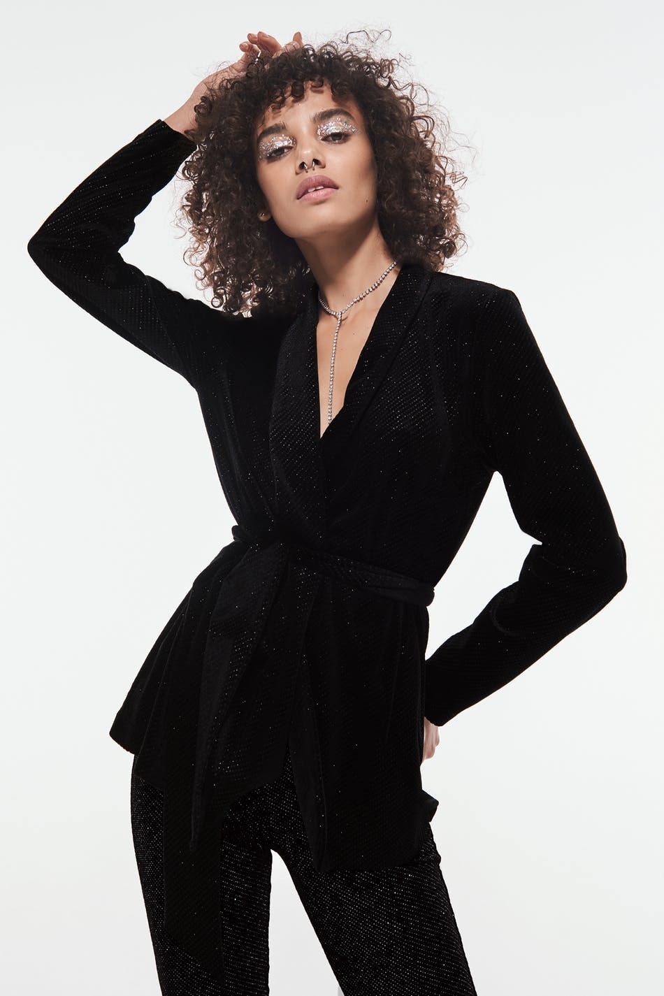 Tonia velvet blazer - Musta - Nainen - Gina Tricot